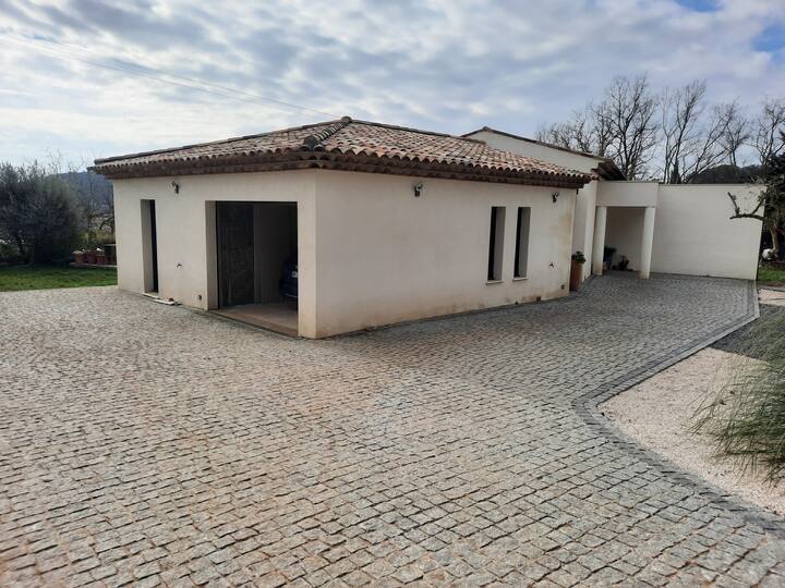 Studio  Indépendant Dans Une Villa Avec Piscine - Draguignan