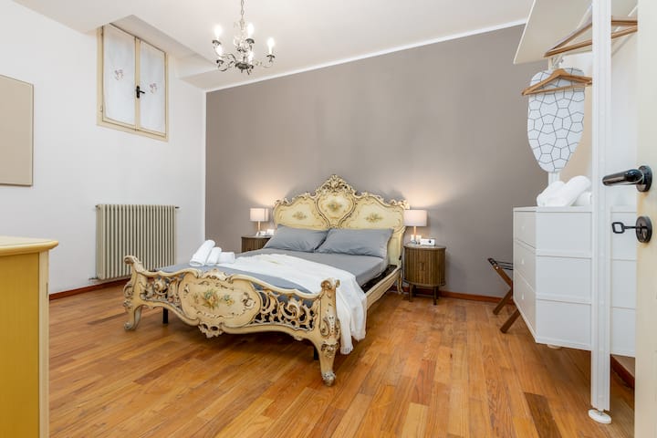 Bergamo Alta - Piazza Mercato Del Fieno House - Bergamo