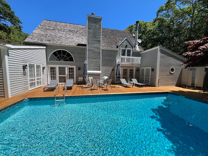 Amagansett Barn Home | Heated Pool | Sleeps 8 - East Hampton, NY