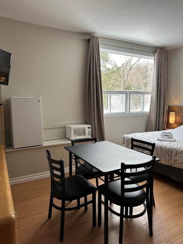 Auberge Morritt - Chambre Familiale, 3 Lits Queens - Mont-Tremblant