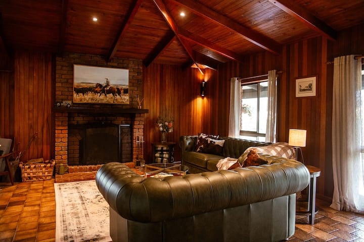 The Highlands House ~ Avodah Estate - Queensland