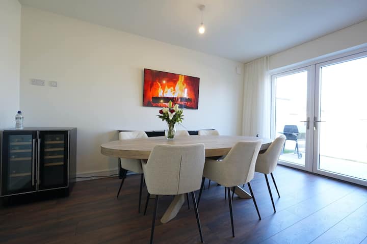 Luxe 2 Bedroom House Newcastle - Celbridge