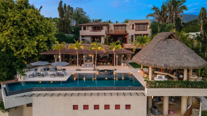 Ultra-luxury Beachfront Villa ~ Full Staff & Beach - Sayulita