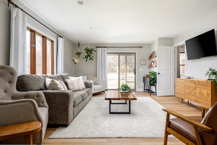 Bay View, Family Fun, Backyard Firepit, Wineries - Suttons Bay, MI