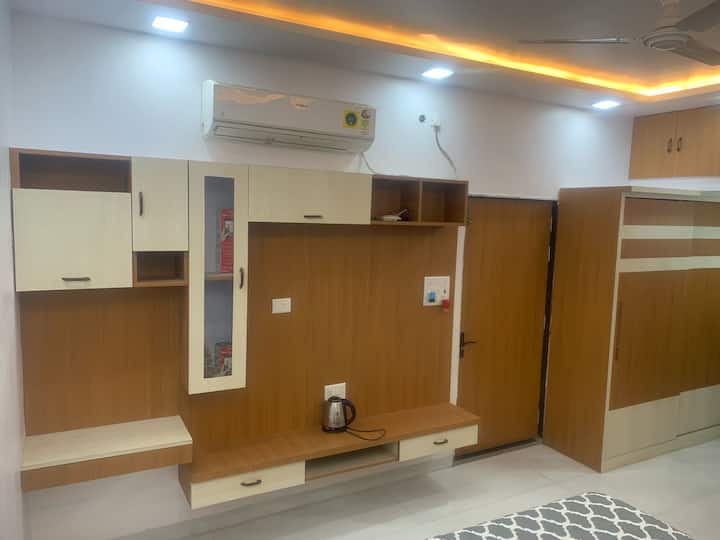 Blessing Divine -King Size Bed (Ac, Attached Bath) - Jabalpur