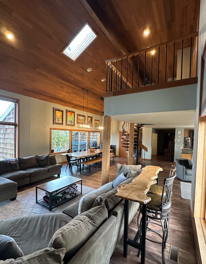 Deer Park House-4 Br+sauna+tennis Crt+dogs Welcome - Port Angeles, WA