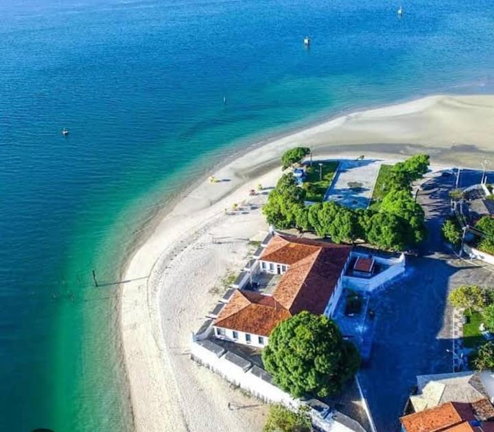 Casa Com 2 Quartos. - Itaparica