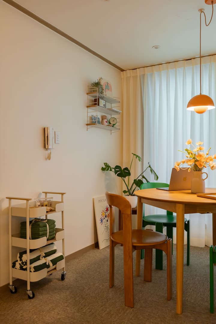 [Sale] 소녀·가족 감성숙소｜홍대·명동·여의도 근접｜공항철도3분·버스1분｜서울중심 - Seoul