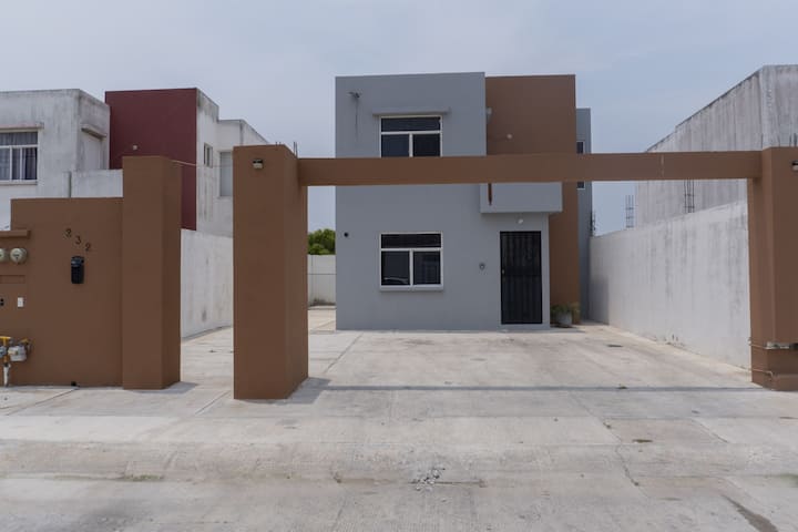 Casa Familiar Grupo Grande Cerca De Playa Miramar. - Ciudad Madero