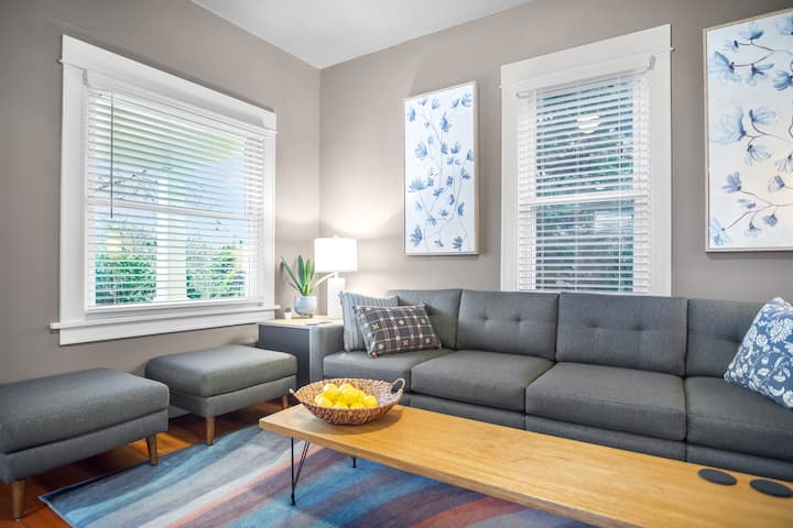 Charming Farmhouse In Best Area. Peaceful & Comfy. - Portland, OR