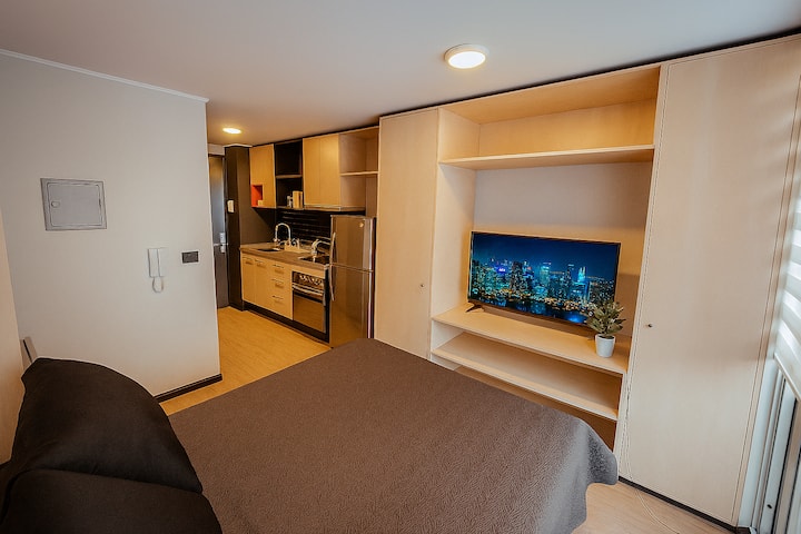 1. Cosmo 2 H + Estac Segun Dip. | Metro| Movistar - Santiago