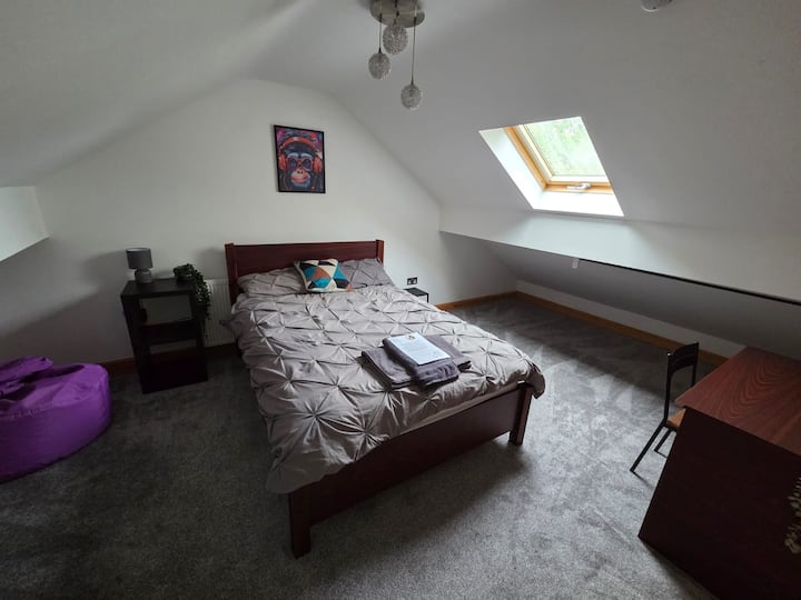 10%off|weeklystay|relocation|parking|sleeps9|wifi - Huddersfield