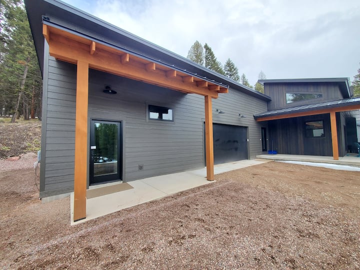 Modern Space | Pet Friendly | In-law Suite - Seeley Lake, MT