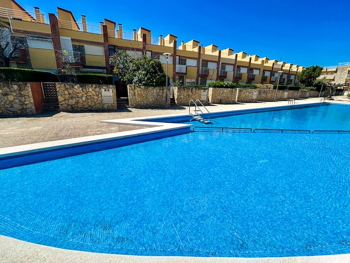 Chalet Adosado Frente A La Playa - Alcossebre