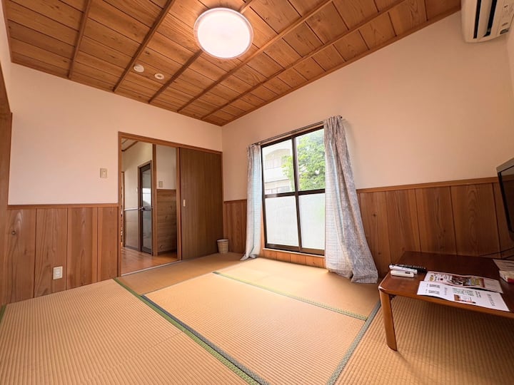 【まるまる一棟貸しのプライベート空間】バナナハウスホテル【駐車場付き】 - 鹿児島県