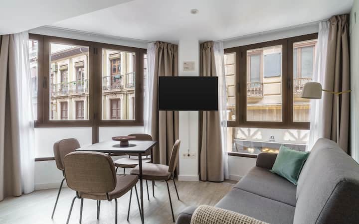 Granada Lopez Rubio | 1-br Comfort Apt + Sofa Bed - Granada