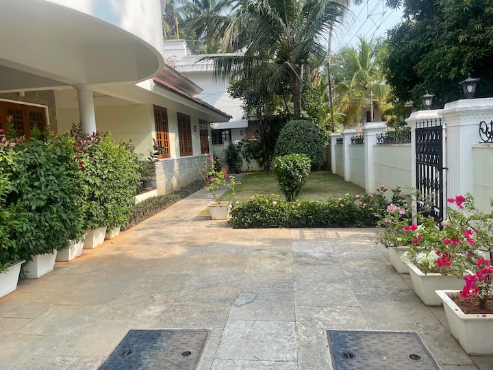 Pinky's Villa - Thiruvananthapuram