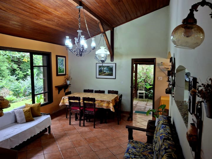 Casa Jardim Cachoeira Particular Centro Cascatinha - Nova Friburgo