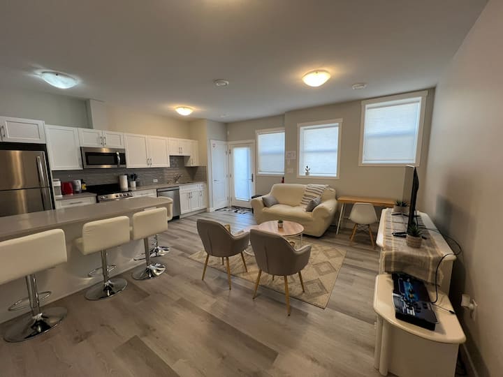 Peaceful Retreat •2br Walkout Suite • Full Kitchen - Penticton