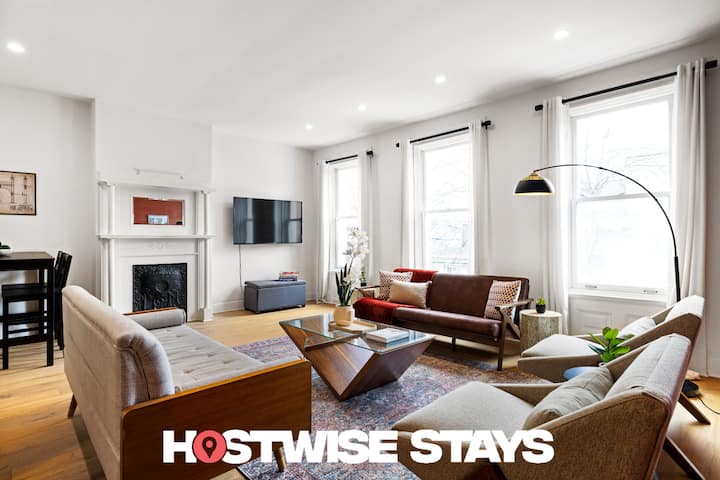 Exposed Beams, Modern Vintage War Streets Charmer! - Heinz Field (Acrisure Stadium)