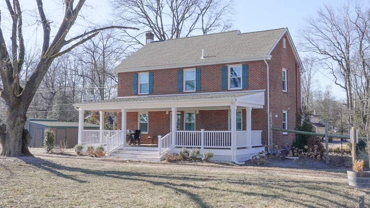 Saddlehill Winery Farmhouse - Cherry Hill, NJ