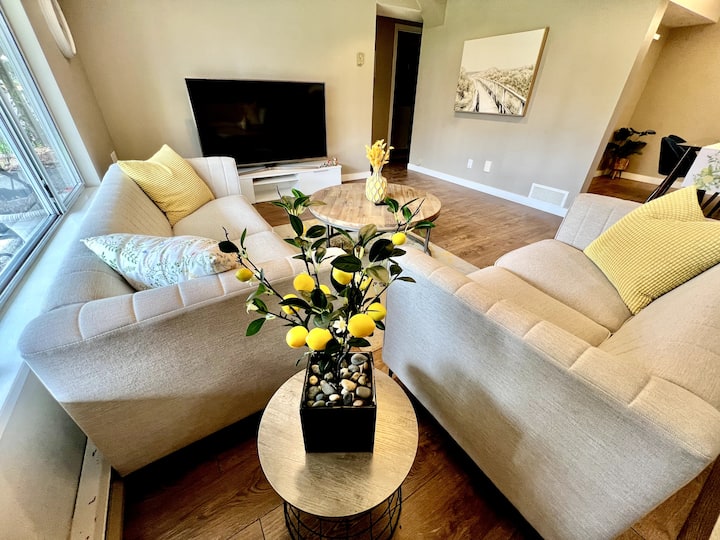 Cozy Haven Your Relaxing Retreat - Coquitlam