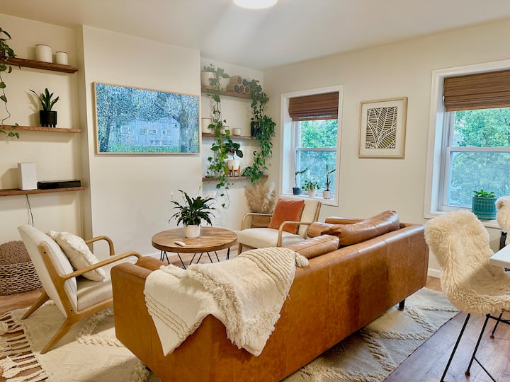 15% Off Mid-century Apartment Near Ewr W/ King Bed - Newark, NJ