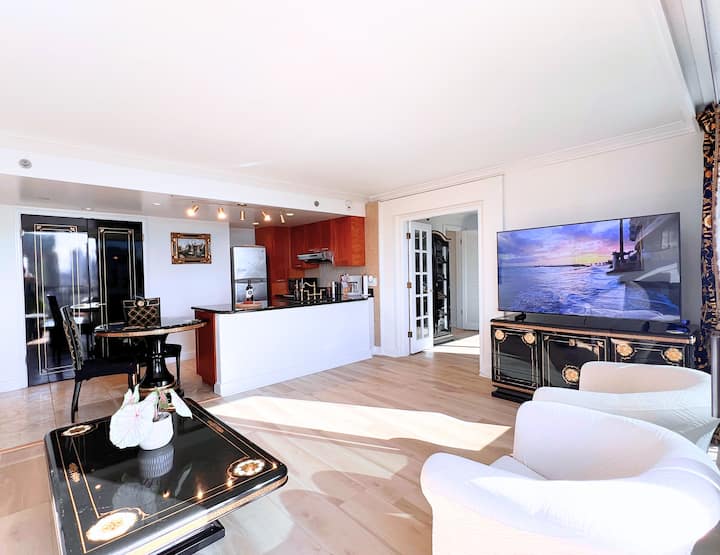 Spacious 750 Sq Ft Suite At Royal Garden Waikiki - Honolulu