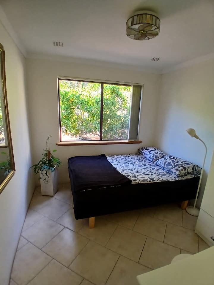 Hillside Retreat Near Services - Armadale