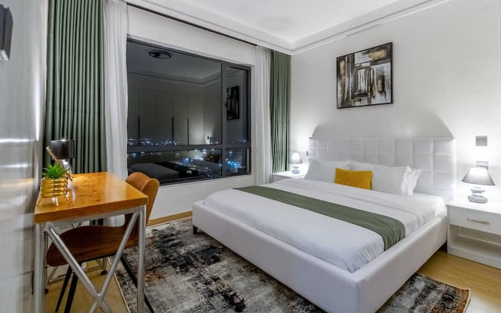 Grand 1br L City Views L Heated Pool | Gym | Mall - Nairobi