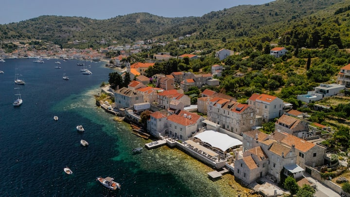 Marshal Hotel Heritage - King Room Side Sea View 5 - ビス島