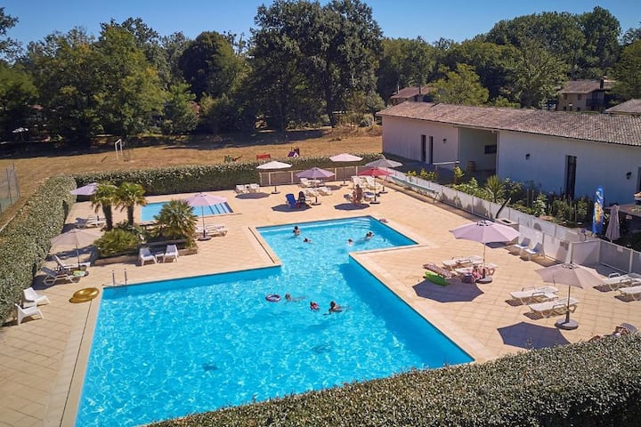 Maison Dans Un Parc Verdoyant - Belin-Béliet