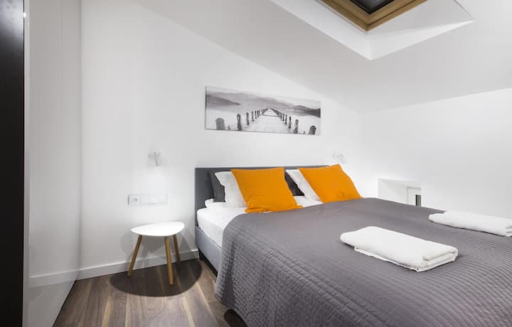 Old Town 2-bedroom Apartment - Kraków