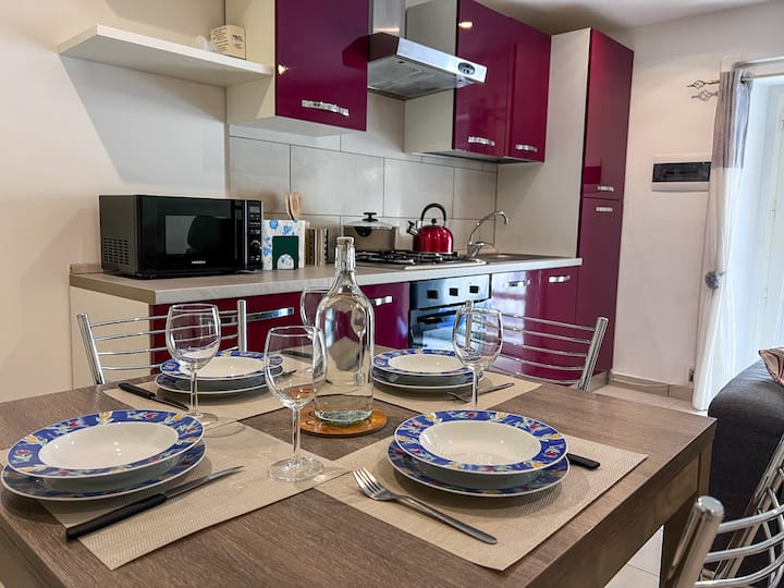 Le Nid Parmi Les Arcades De Turin - Turín