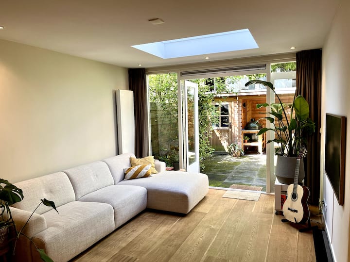 City Center House With Garden Close To Canal - Ámsterdam