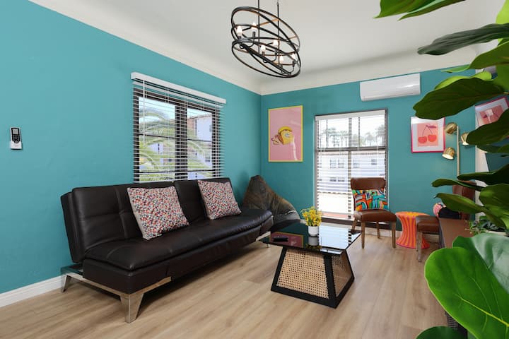 Unique 2b1b Getaway Near Disneyland & Oc - Santa Ana, CA