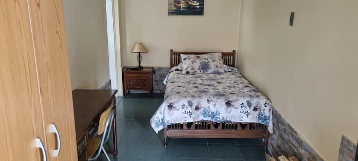 Habitación Básica, 1 Cama - Victoria, Chile