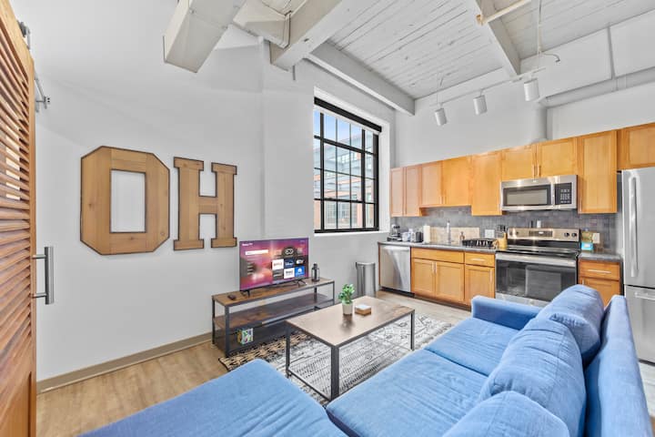 Huge Dt Loft | Sofa Bed & Wi-fi - Cleveland