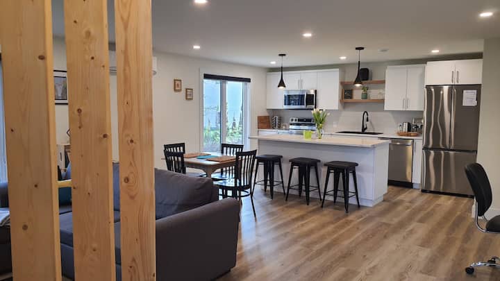 L'appart, Cosy  Modern Apartment - Moncton