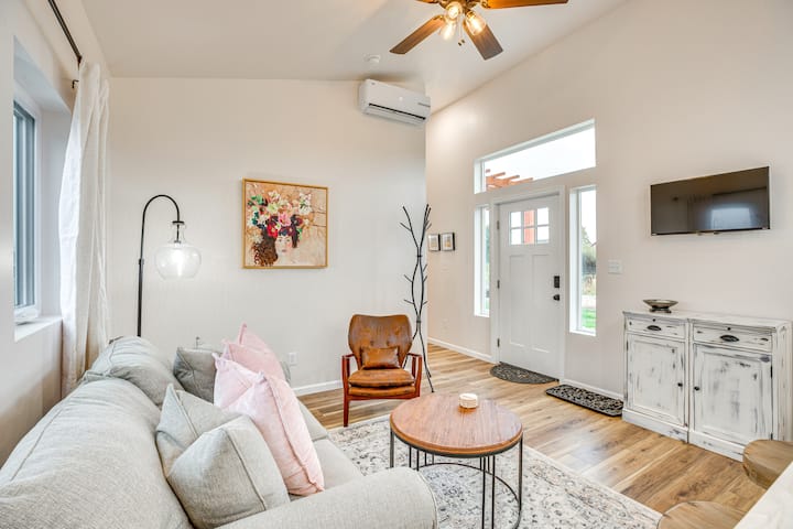 Romantic Wine Country. Farmstay At Posh Cottage - Palisade, CO