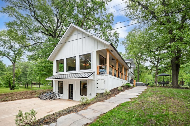 3200 Sq New Buffalo Pvt Pool | Hot Tub
11 Bed 6brm - New Buffalo, MI