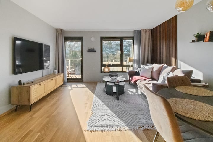 Modern Apt In Oslo W/balcony & Free Garage Parking - Oslo
