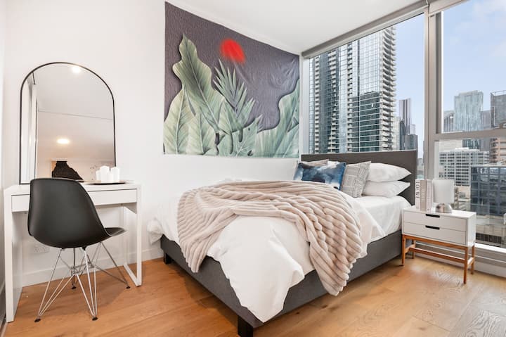 Modern 2br Cbd Apartment | Stunning Views & Pool - Kensington