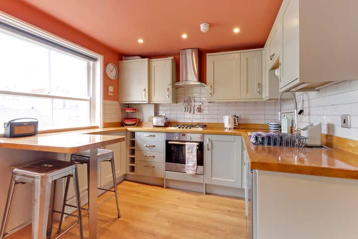 Seaside Retreat - Brighton