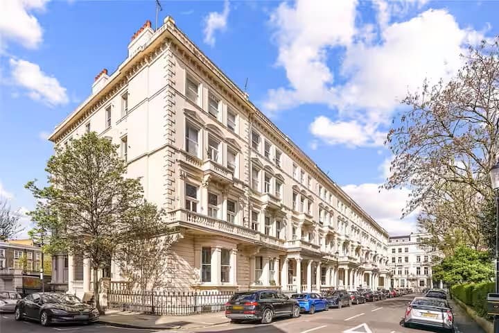 Beautiful South Kensington 2-3 Bedrooms Flat - Earls Court