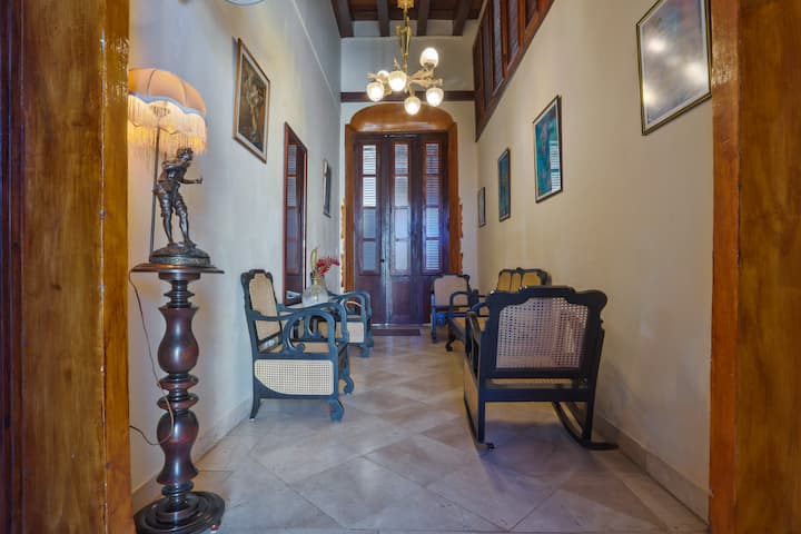 Suite Exclusiva Con Balcón En La Plaza Vieja - Havana