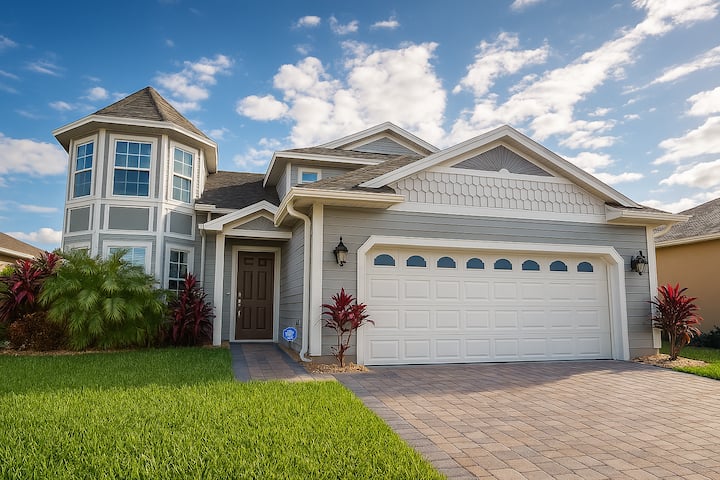 An Incredible Vacation Home With Saltwater Pool ! - Davenport, FL