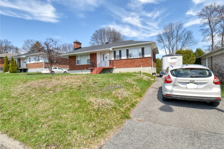 Ste-foy Maison 5 Ch. 2 éTages Cour Arrière+parking - Levis