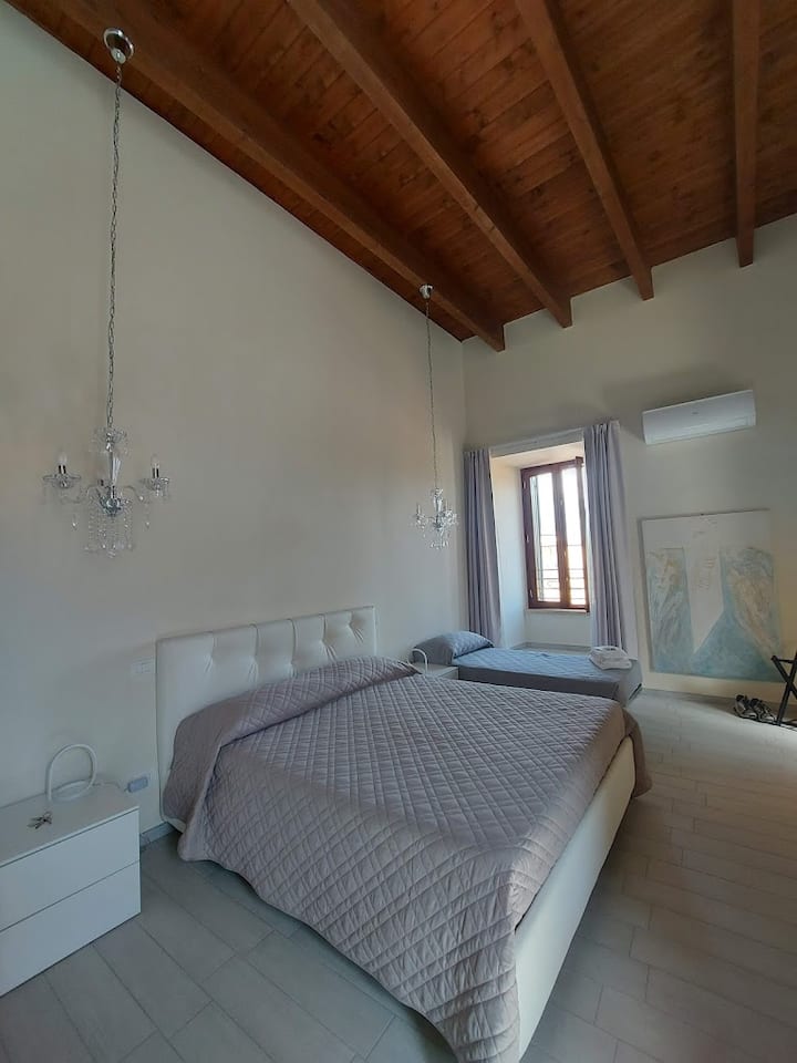 Privilege Suite Con Wi-fi + A/c - L’aquila Centro - L'Aquila, Italia