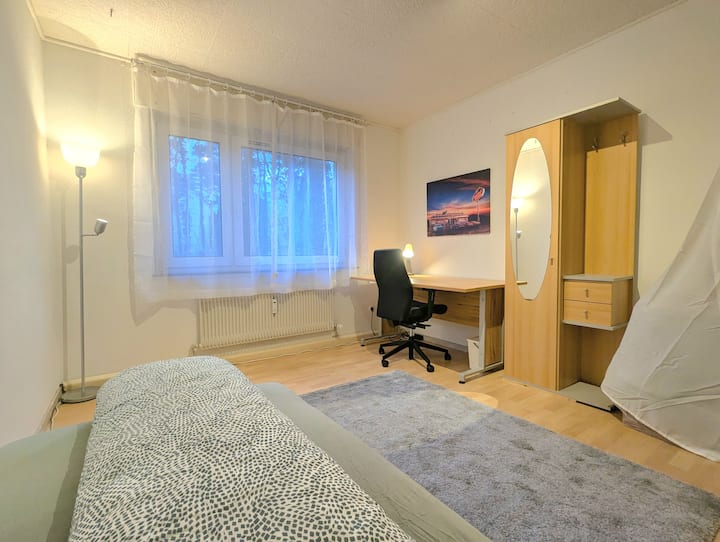 Entspanntes Zimmer 1 Von 4, Männer-wg (Vbs4 Eg) - Karlsruhe